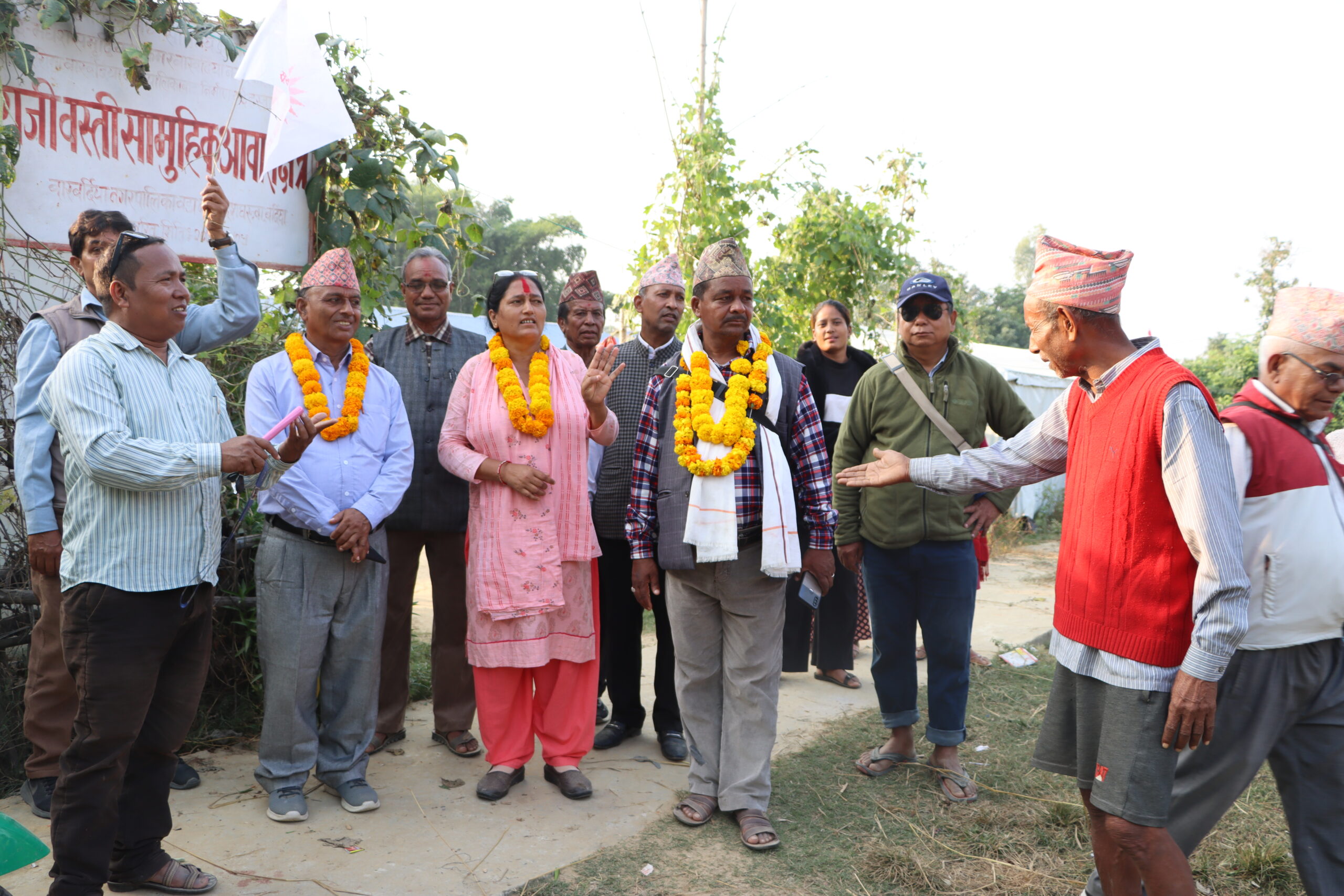 पहिलो पटक उम्मेद्वार पुग्दा राजी बस्तीमा खुसी - Krishnasar Online