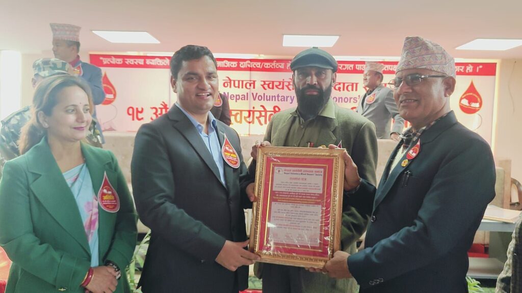 लम्सालद्वारा ७२ पटक रक्तदान, कयौंको बचाए ज्यान - Krishnasar Online