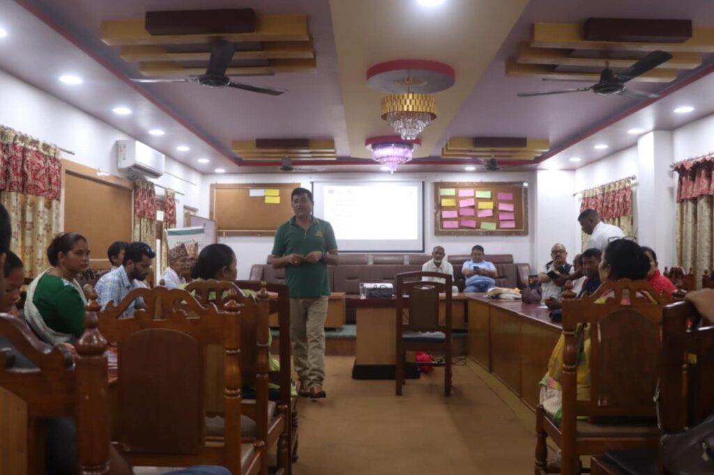सामुदायिक वनका पदाधिकारीसँग अभिमुखीकरण तथा अन्तरक्रिया - Krishnasar Online